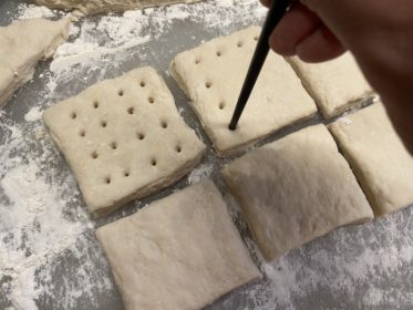 How to make, store, and eat hardtack – The Prepared
